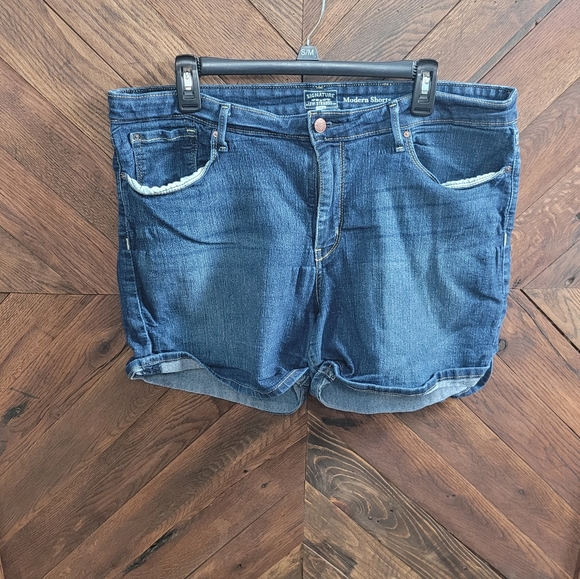 Signature by Levi Strauss | Shorts | Signature Levi Strauss Gold Modern ...